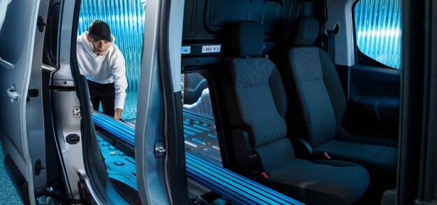 Peugeot Partner | le fourgon utilitaire essence ou Diesel | Jusqu'à 5 ...